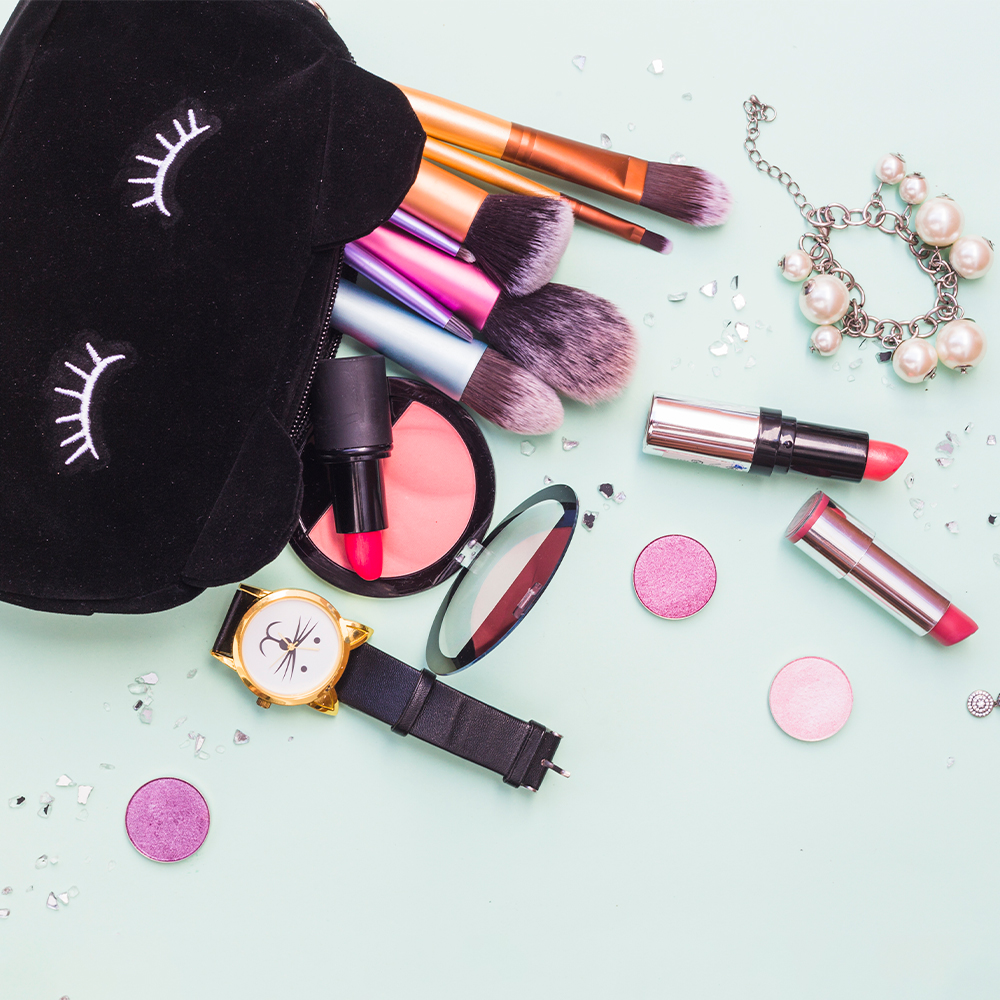 Bridal Emergency Kit Essentials for Your D-day - Clovia Blog