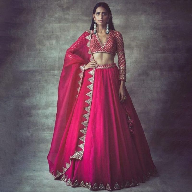 Reception Outfits as Per Your Body Type: A Guide for Indian Brides ...